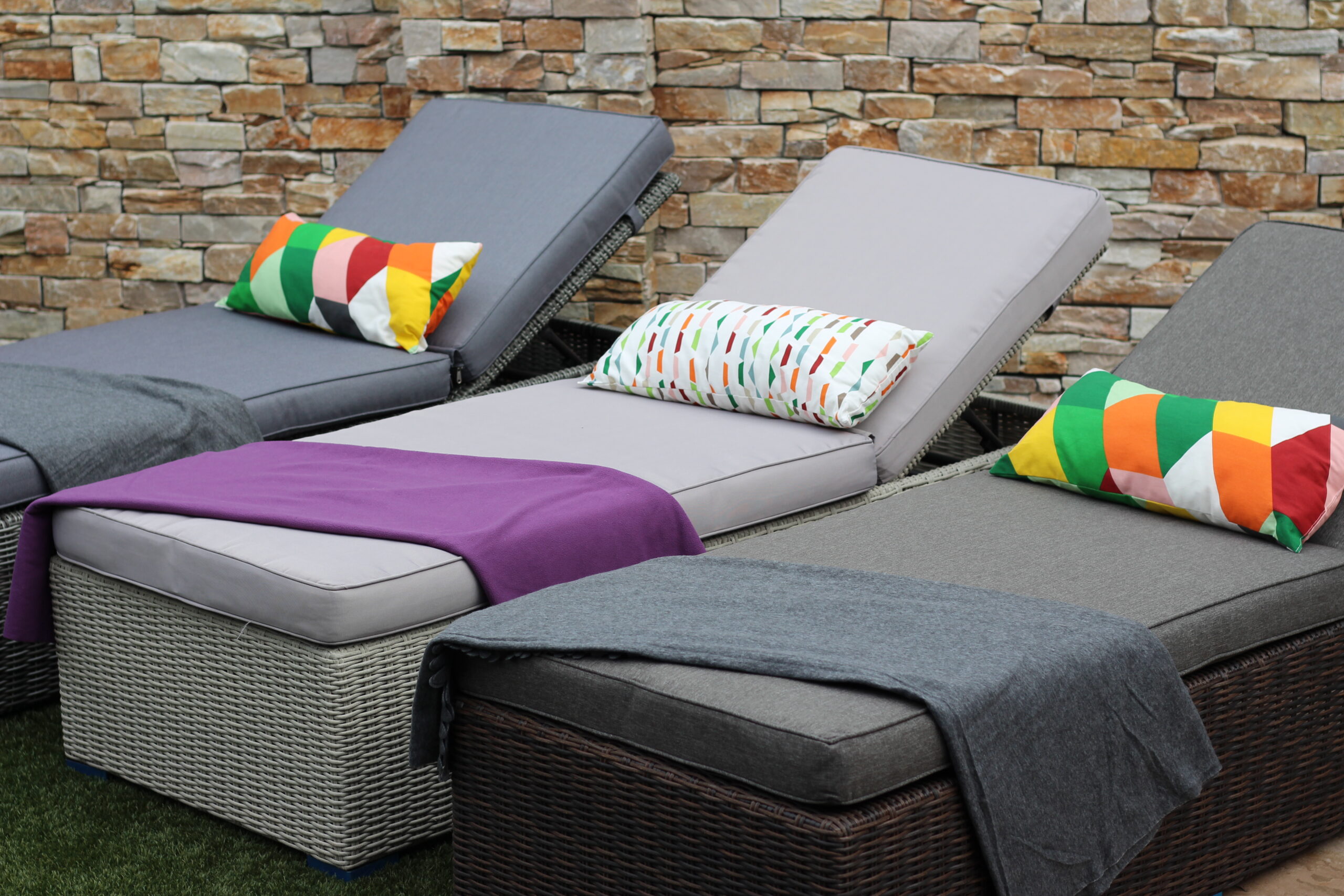Sun Loungers For Best Outdoor Space - Rattan Cube